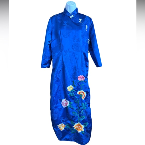 Source Unknown | Cheongsams & Qipaos | Vintage Chinese Royal Blue Satin ...